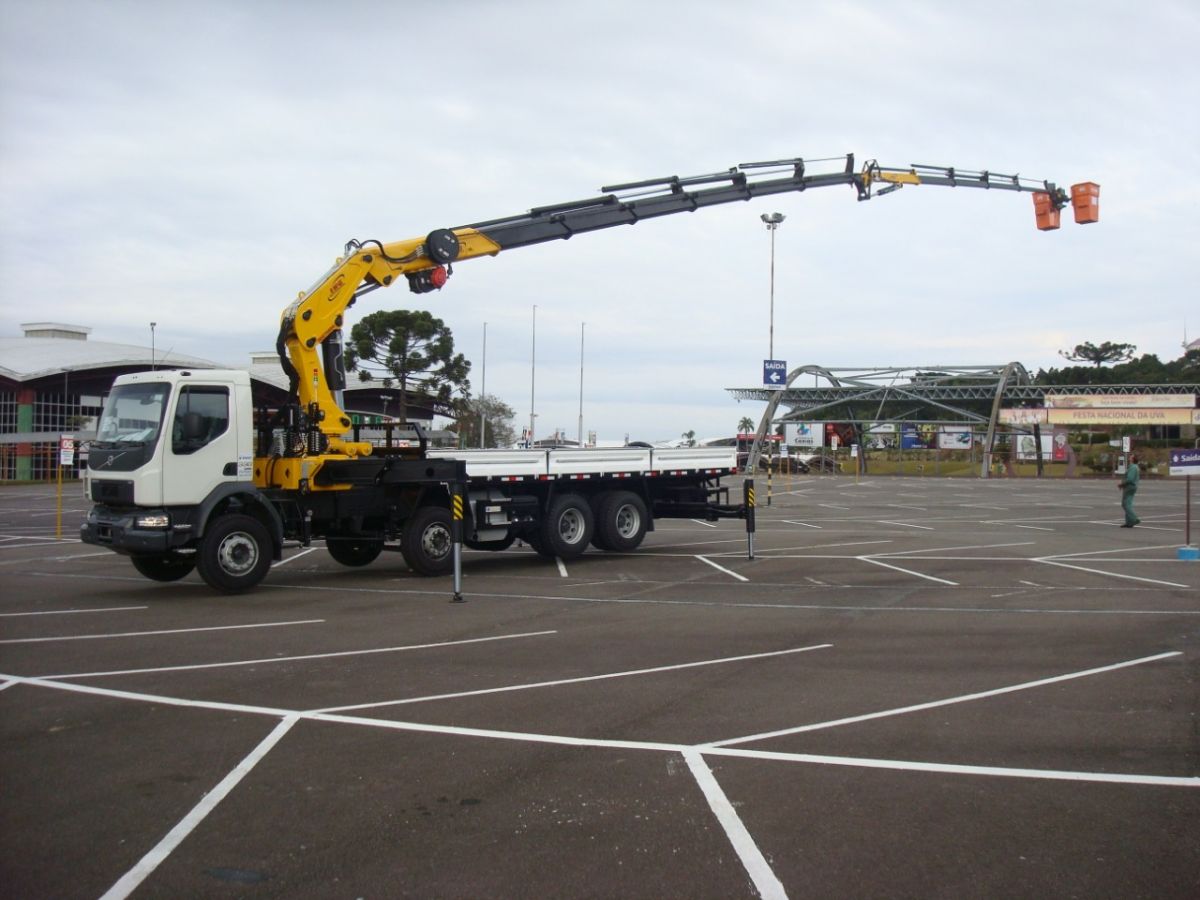 Grua articulada para camion - Hidráulica Móvil - Hidroelevadores y Grúas